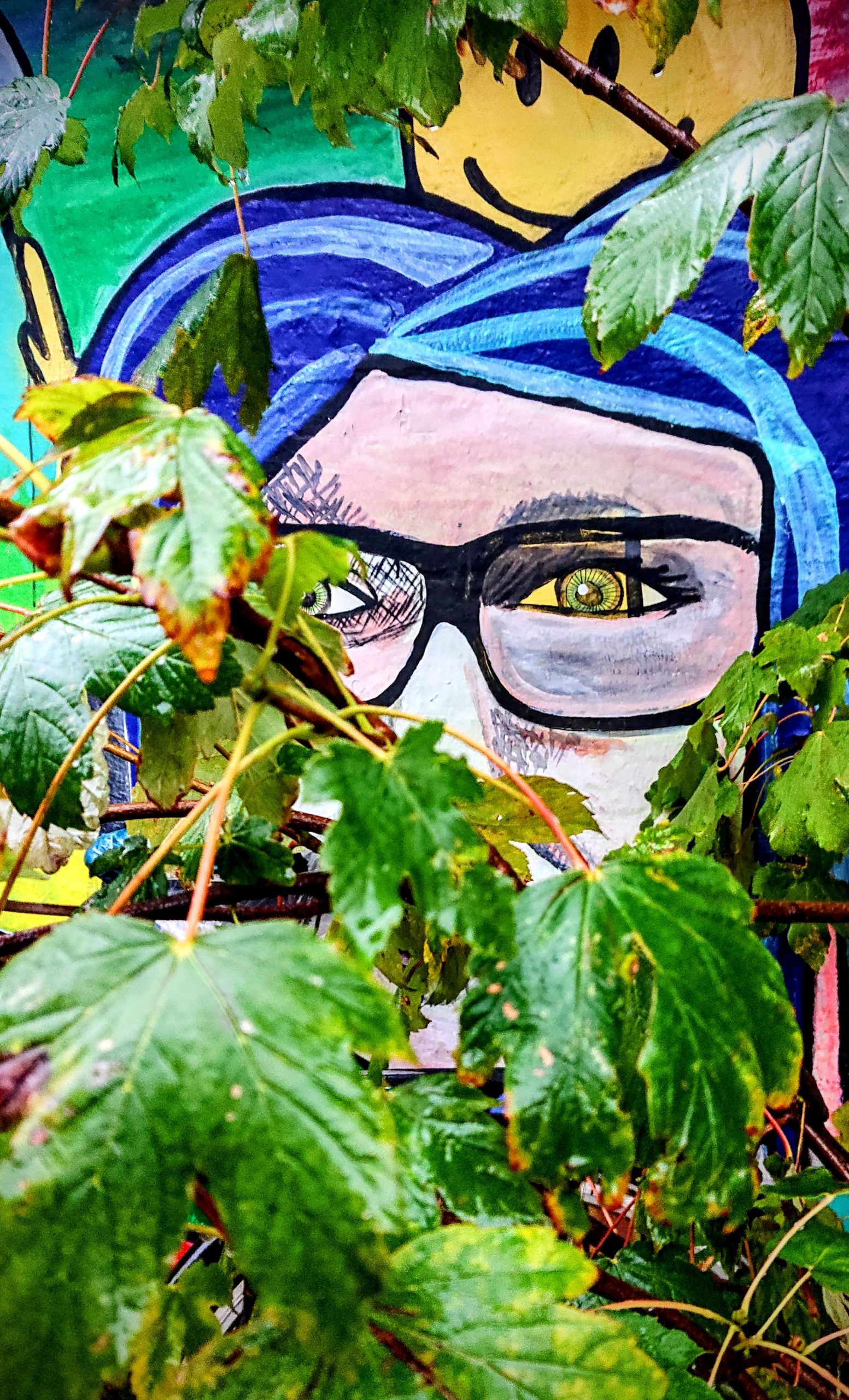 Fotografen Jon Henriksen går tæt på kunstneren Sandra Wolff ...