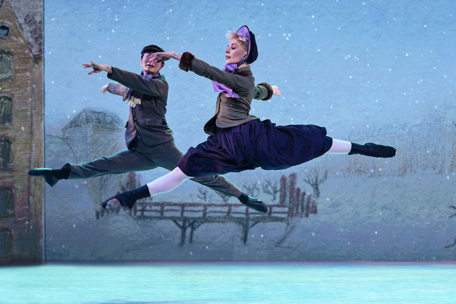 SNEDRONNINGEN i TIVOLIS KONCERTSAL - KULTURINFORMATION