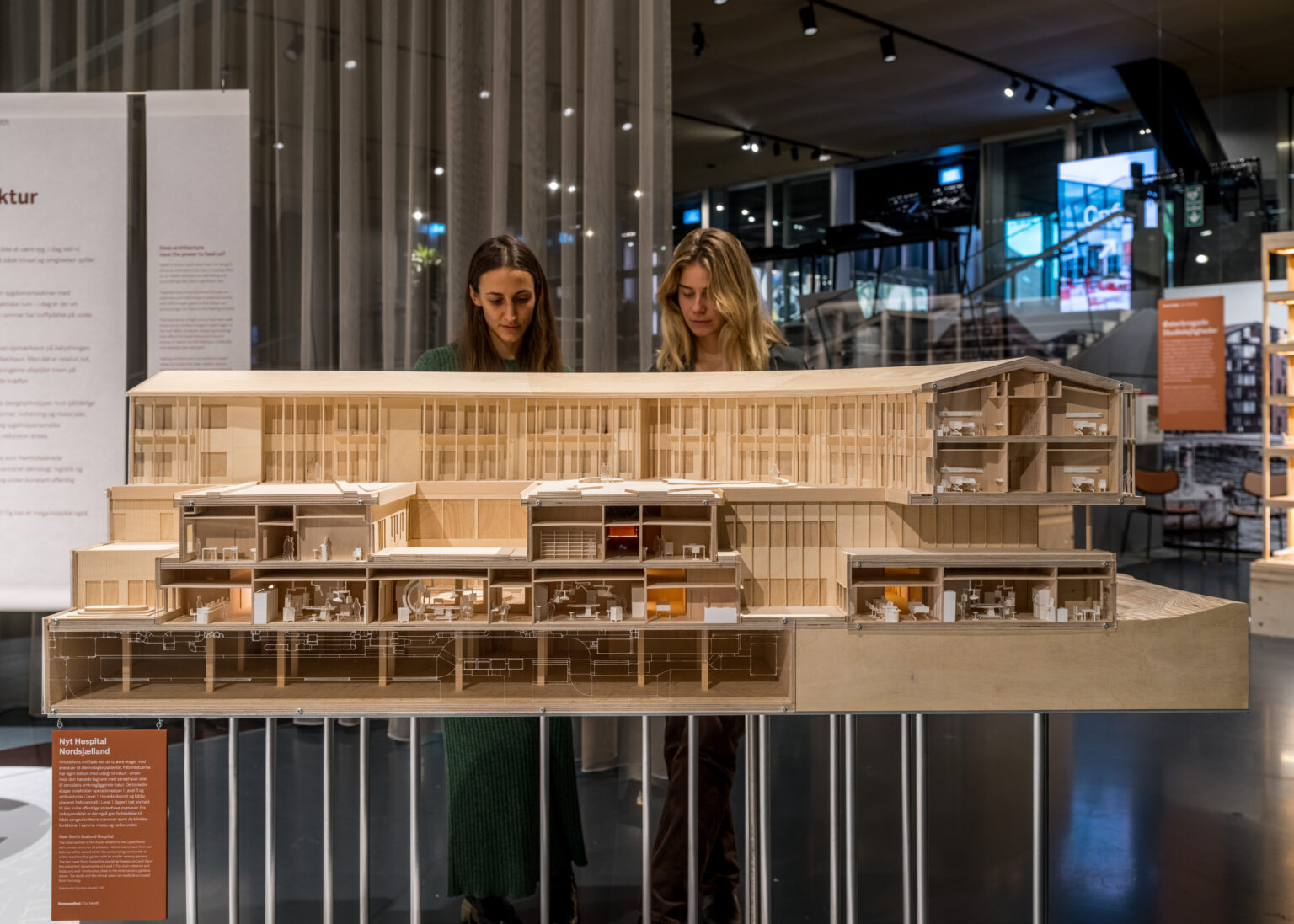Dansk Arkitektur Center: VORES ARKITEKTUR - KULTURINFORMATION Kunst