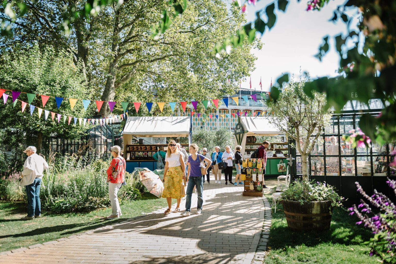 TIVOLIS HAVE- OG BLOMSTERFESTIVAL - KULTURINFORMATION