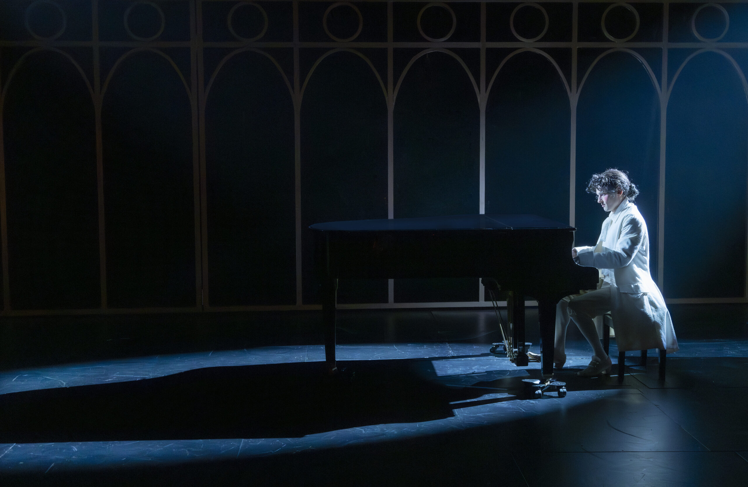 AALBORG TEATER: Amadeus - KULTURINFORMATION Teater